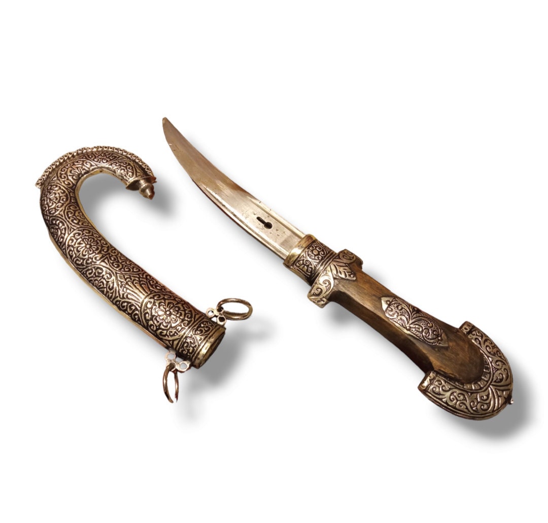 The Elegance of the Moroccan Koummya Dagger Moroccan Koummya ...