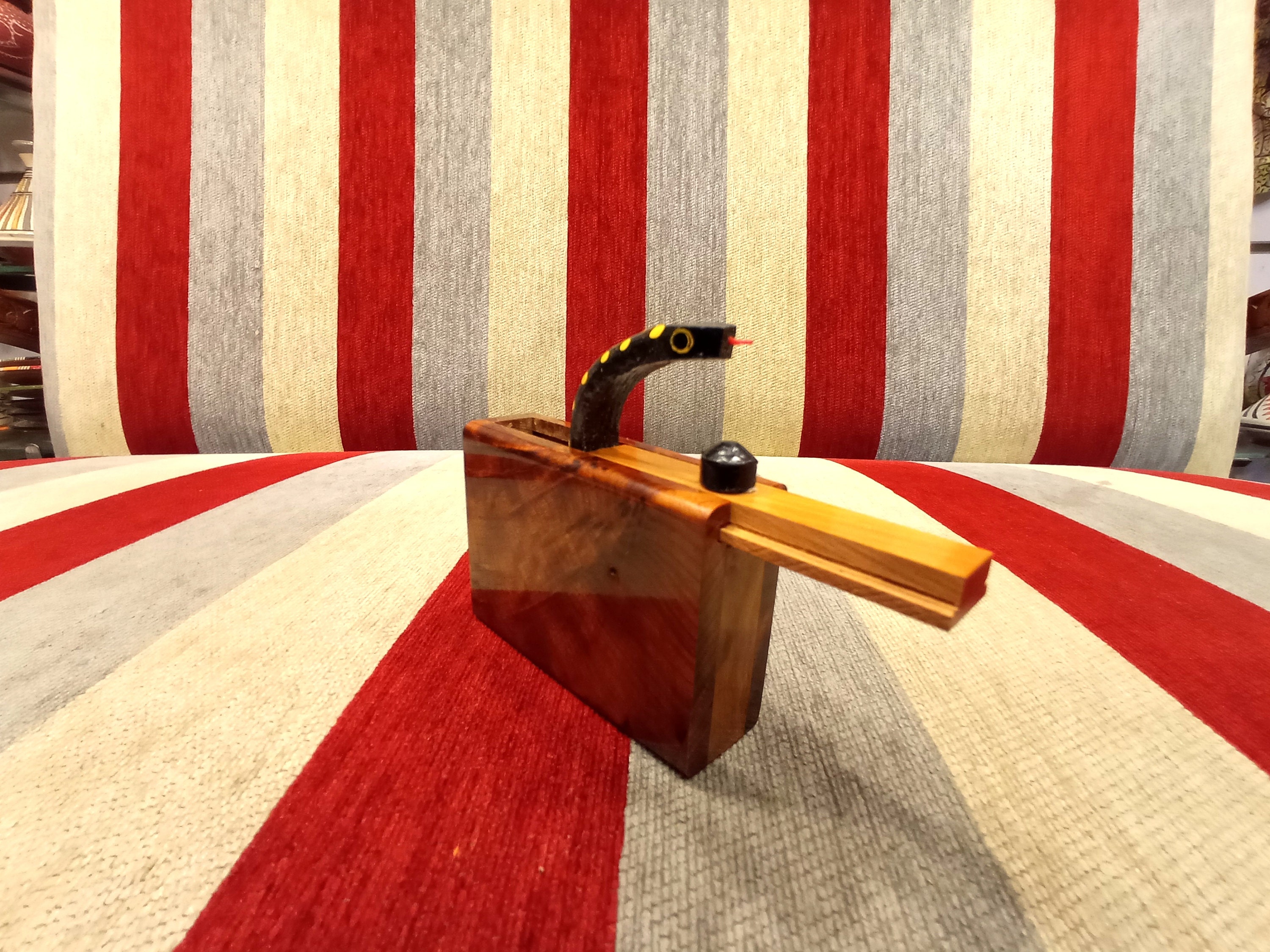 Surprise Snake-in-a-box: Unleash Instant Laughter Snake - Etsy