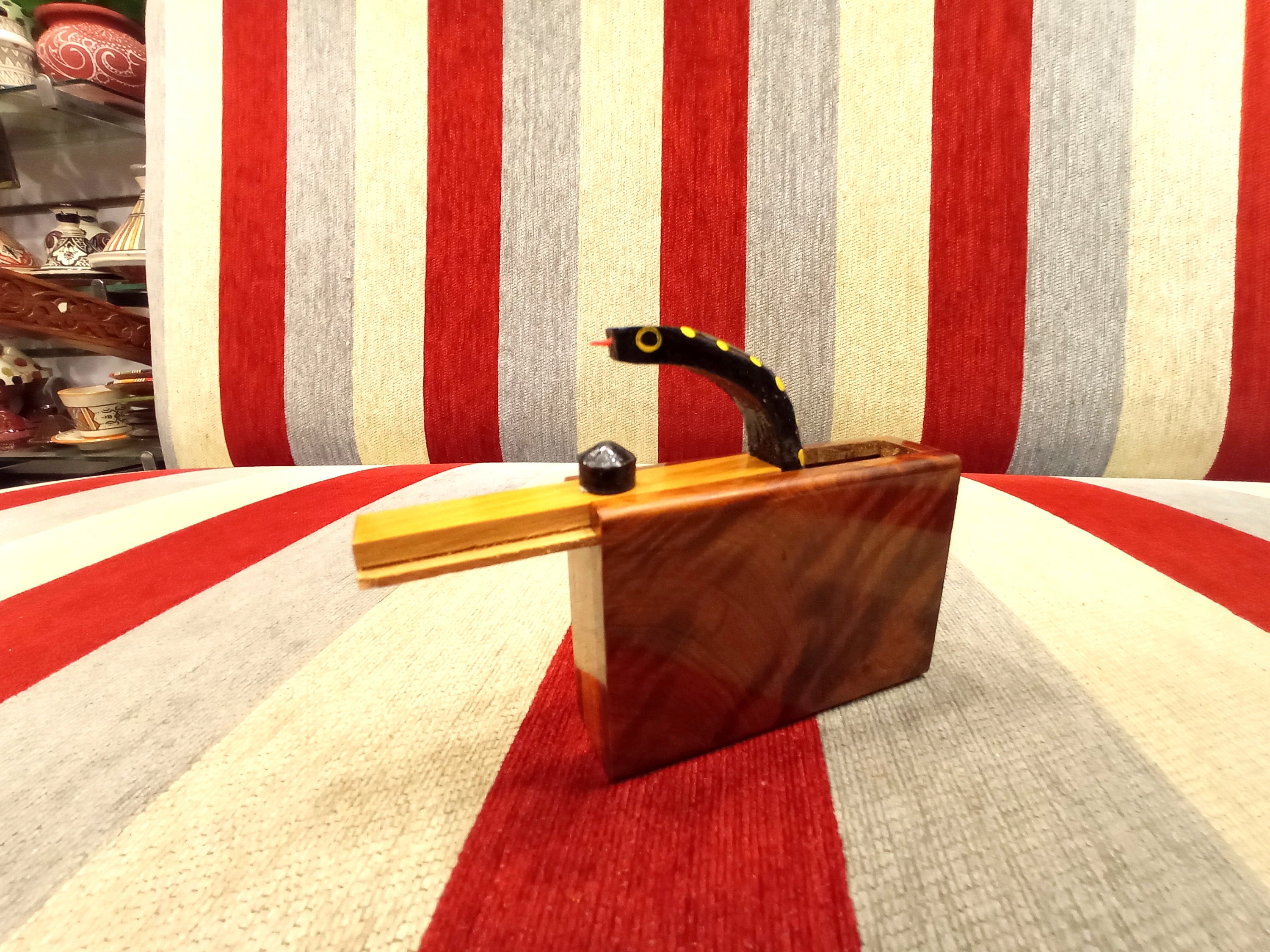 Surprise Snake-in-a-box: Unleash Instant Laughter Snake - Etsy