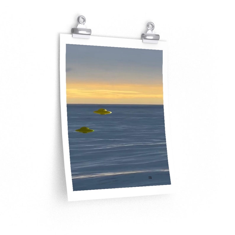 UFO Sighting Over Ocean, 11 X 14 Unframed Vertical Poster, UAP Picture ...