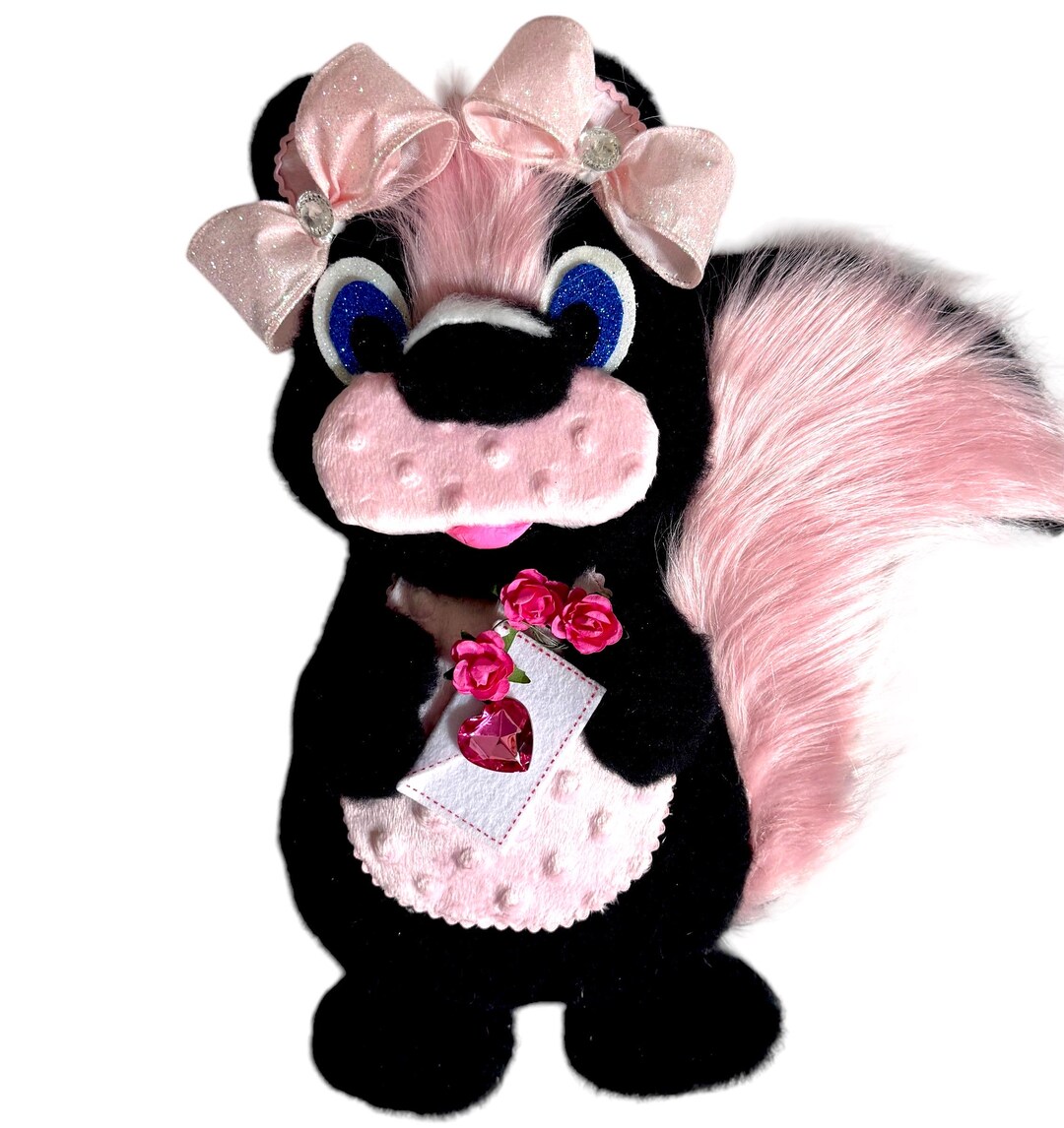 Adorable Valentine Skunk Wreath Attachment, Handmade Plush Decor With ...
