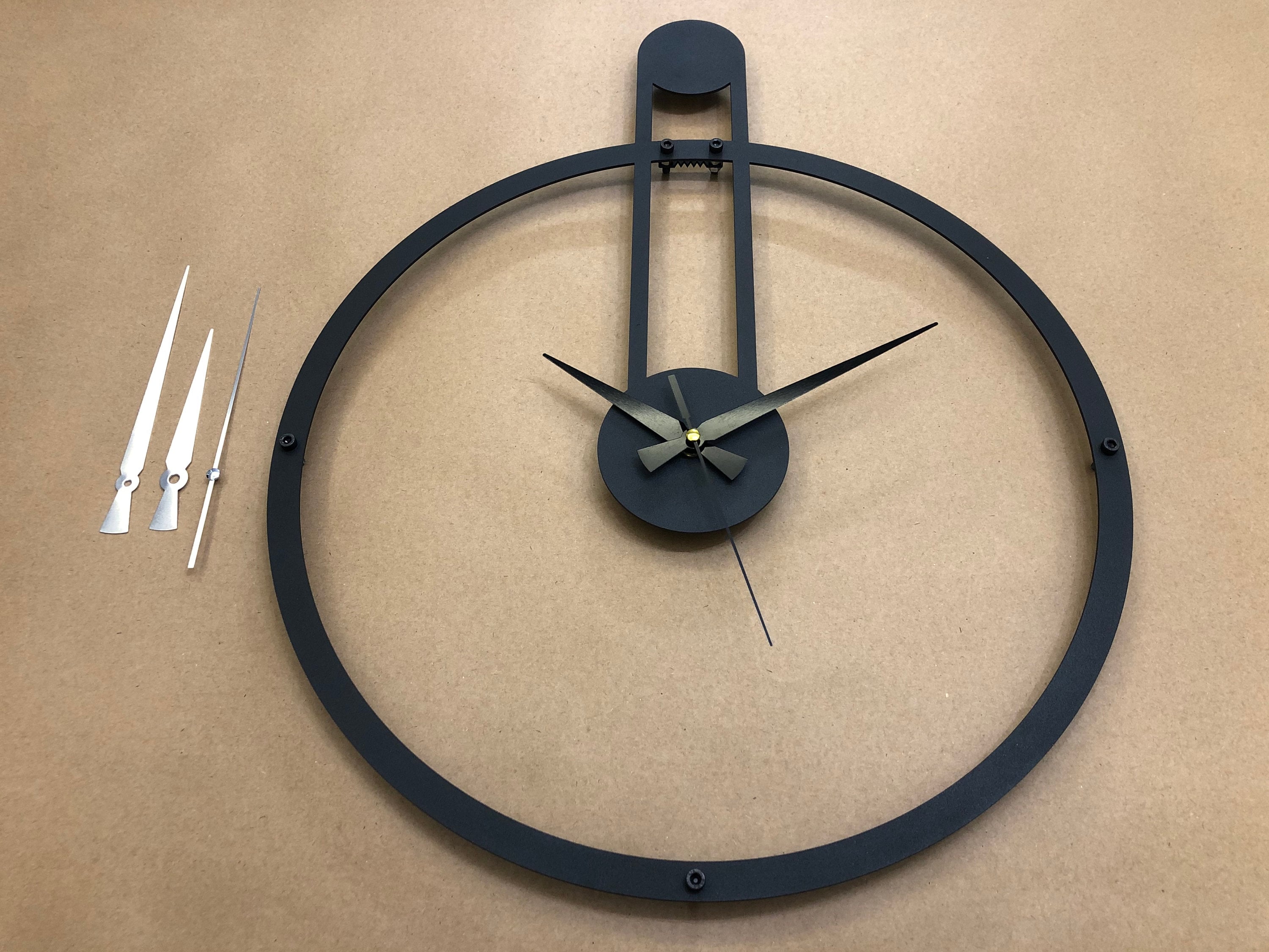 Minimalistische wandklok, moderne wandklok uit het midden van de eeuw ...