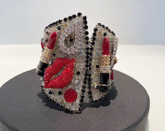 Lips Bracelet - Etsy