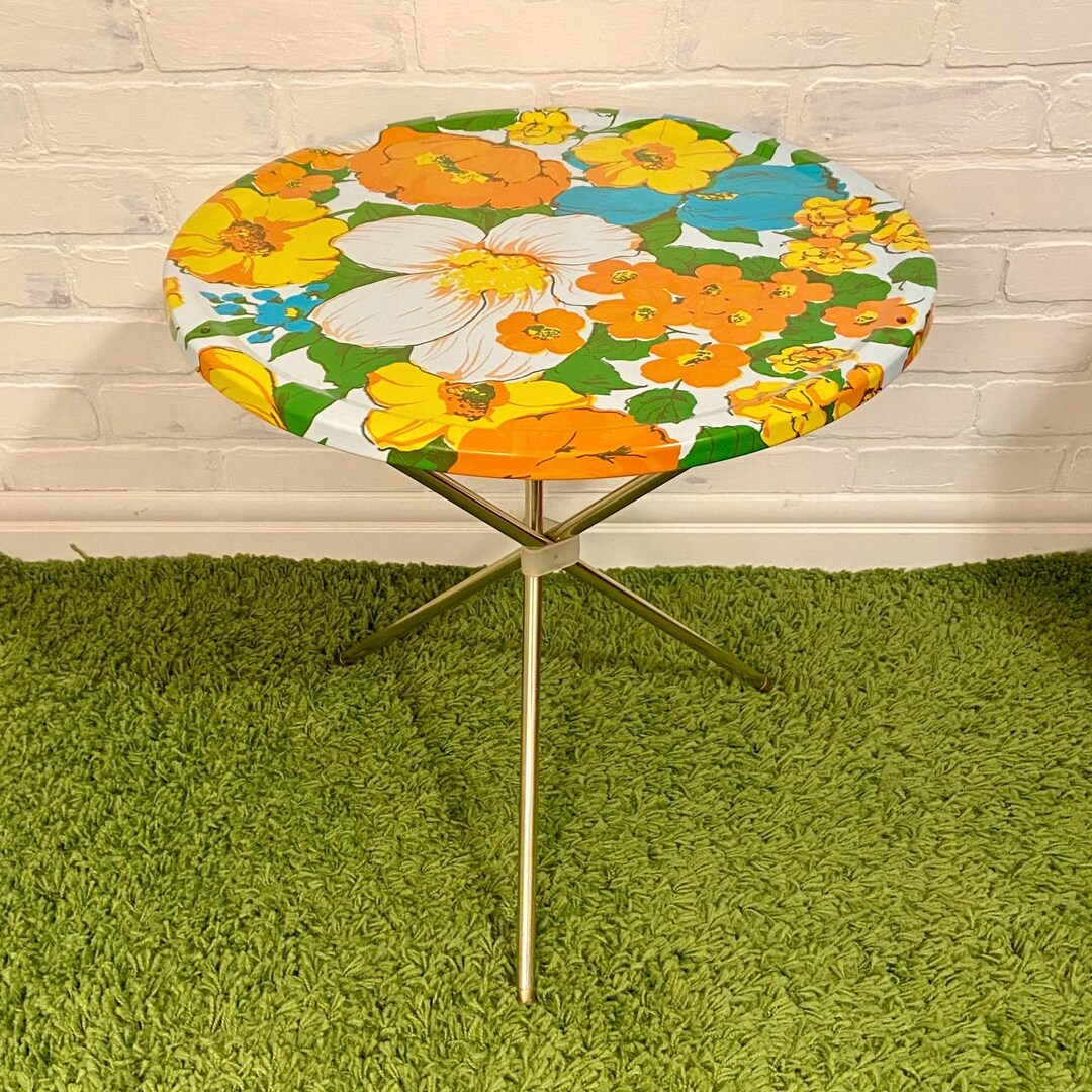 Vintage 1950s Groovy Floral Metal Tripod Side Table Indoor/outdoor 19 W ...