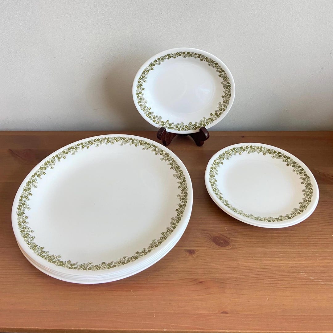 Vintage Corelle Green Daisy Pattern Plates Set of 8 6.8 Wide x3/ 10.2 ...