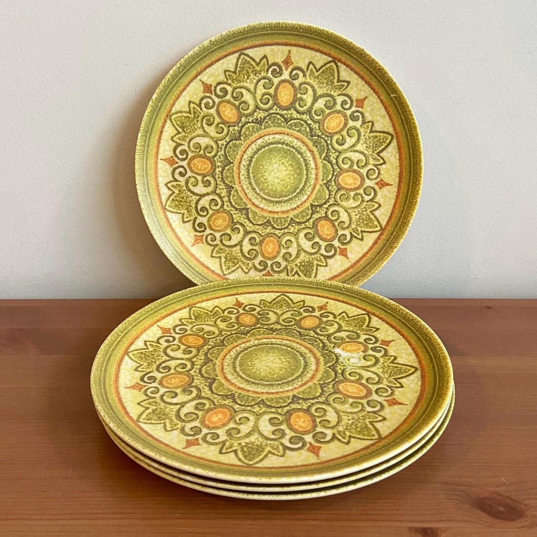Vintage 70s Melamine Plastic Plates - Set of 4 - 9.5” Wide - Retro ...