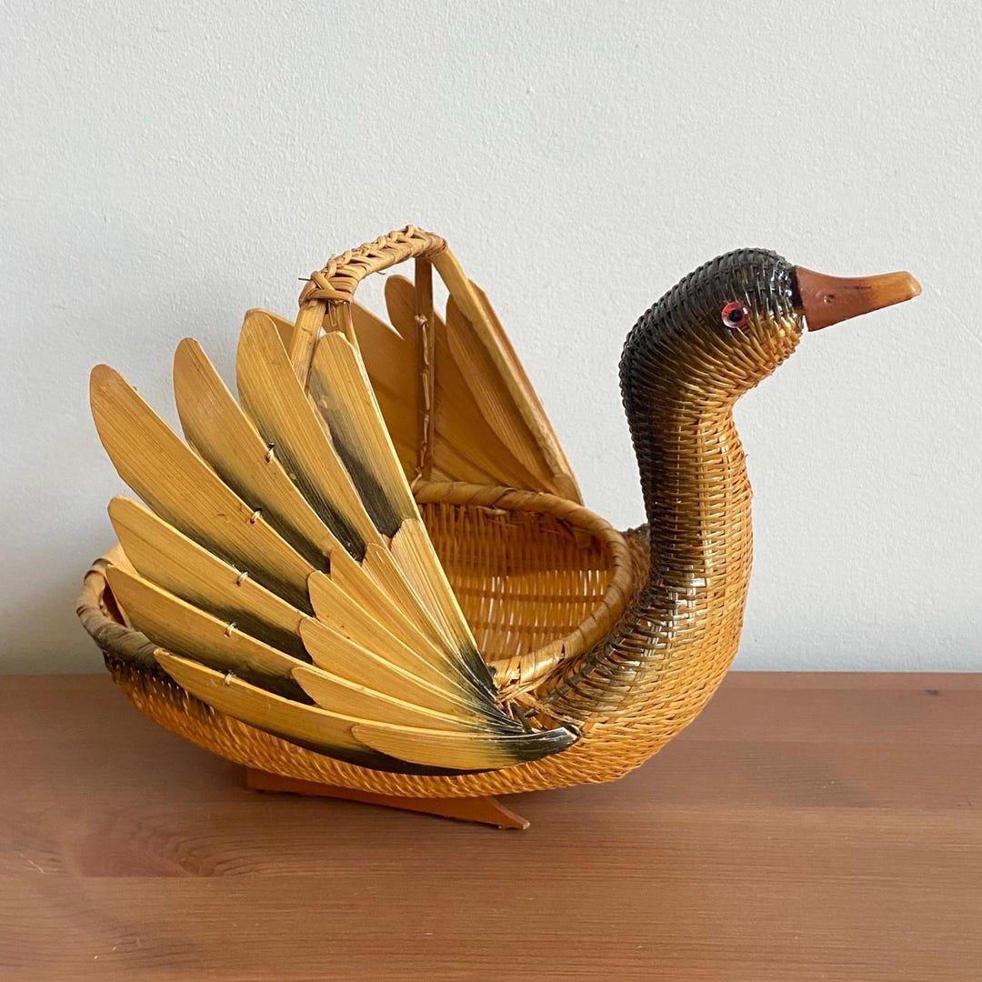 Vintage Rare Duck Shaped Woven Basket - Open Wing Bird - 11” L X 6” W X ...