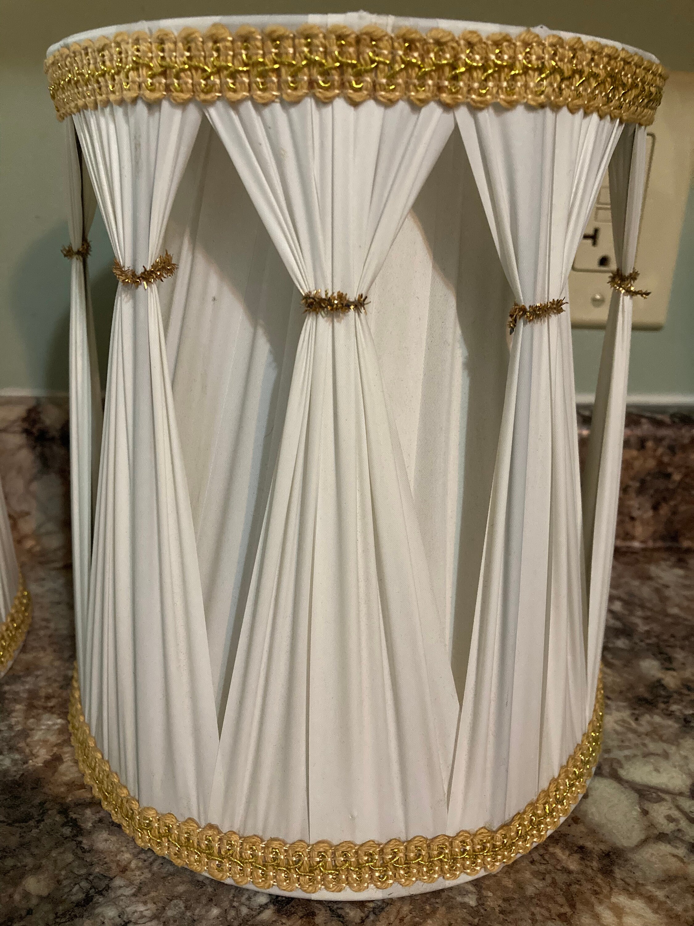 Vintage Mid Century Modern Pull Pleated Plastic Clip on Lampshade ...