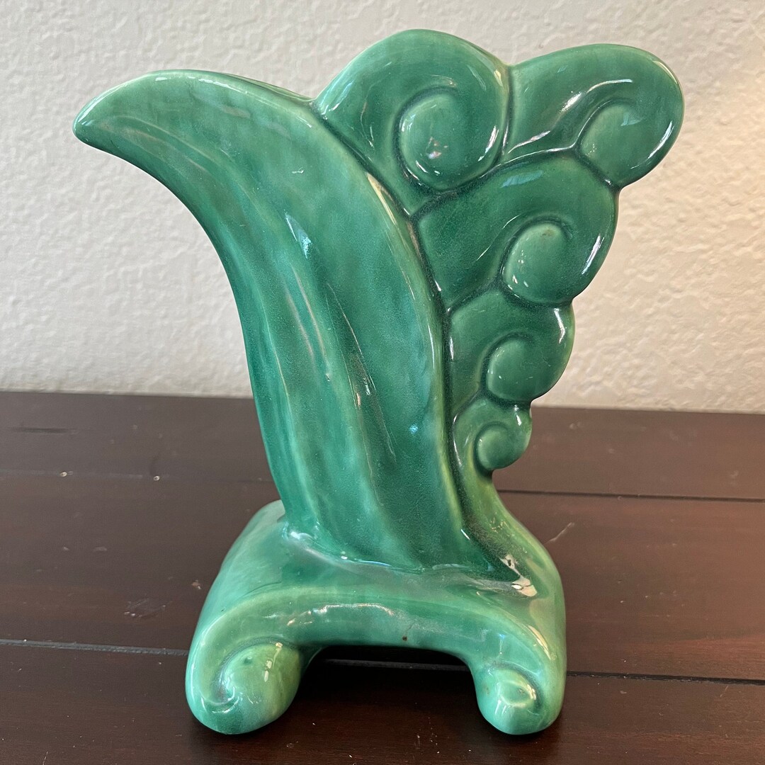 Gonder Art Pottery Footed Vase - Etsy