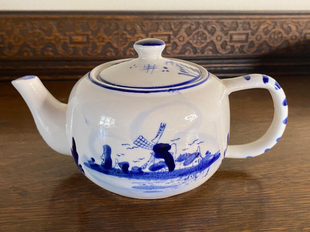 Vintage Hand Painted Delft Blue Teapot - Etsy
