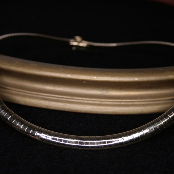 Omega Chain Necklace - Etsy