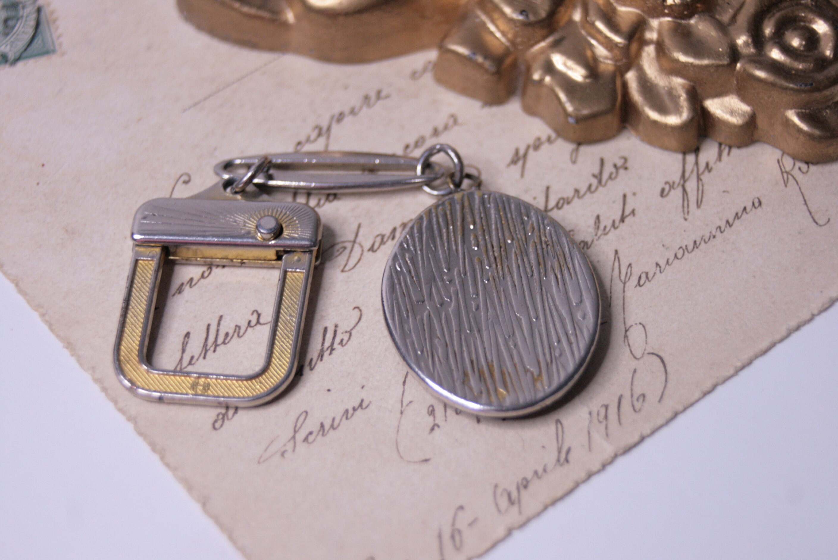 Vintage Damascene Key Ring Gold and Black Oval Damascene Key - Etsy