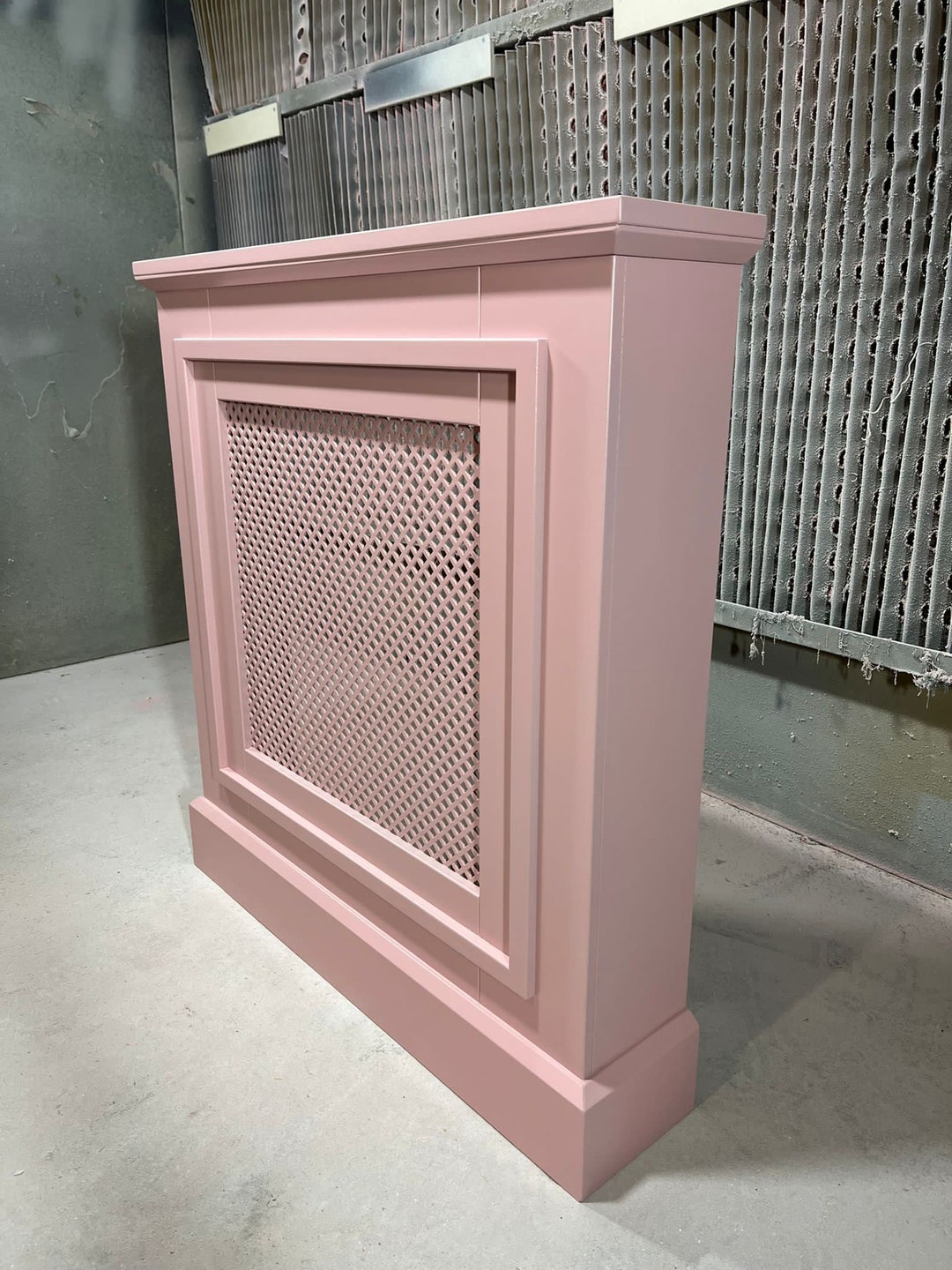 Mesh Pink Radiator Cover in Farrow and Ball Nancys Blushes No.278 - Etsy UK