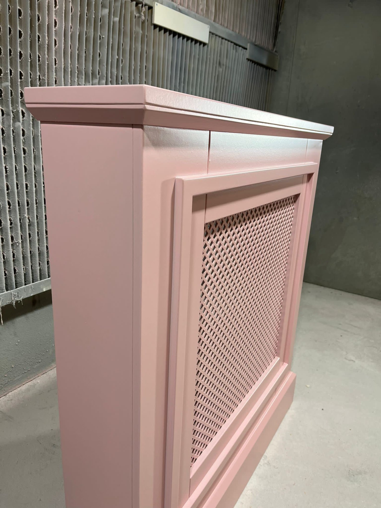 Radiator Cover Mesh in Farrow and Ball Nancys Blushes No.278 - Etsy UK