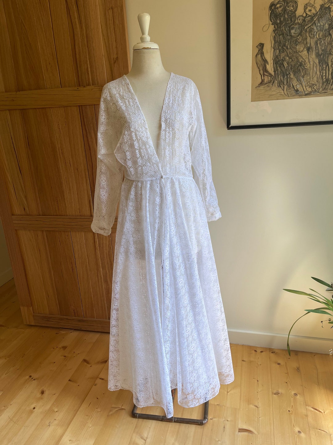 Vintage 1960's White Lace Pegnoir | Negligee With Long Sleeves, Deep V ...
