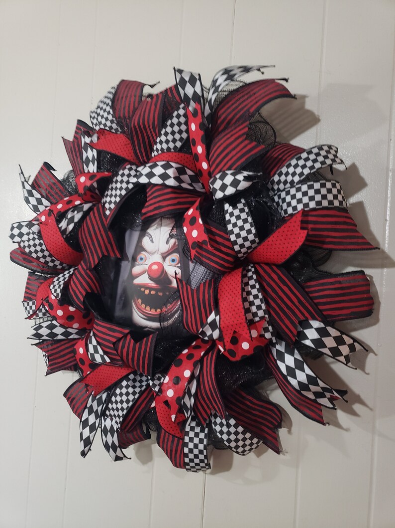 Scary Clown Wreath, Halloween Wreath, Halloween Front Door Wreath - Etsy