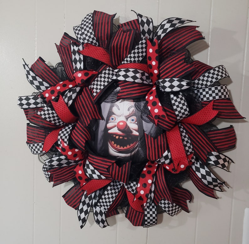 Scary Clown Wreath, Halloween Wreath, Halloween Front Door Wreath - Etsy