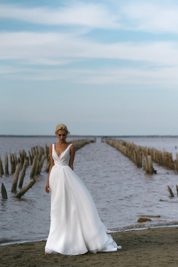 Casual Beach Wedding Dresses