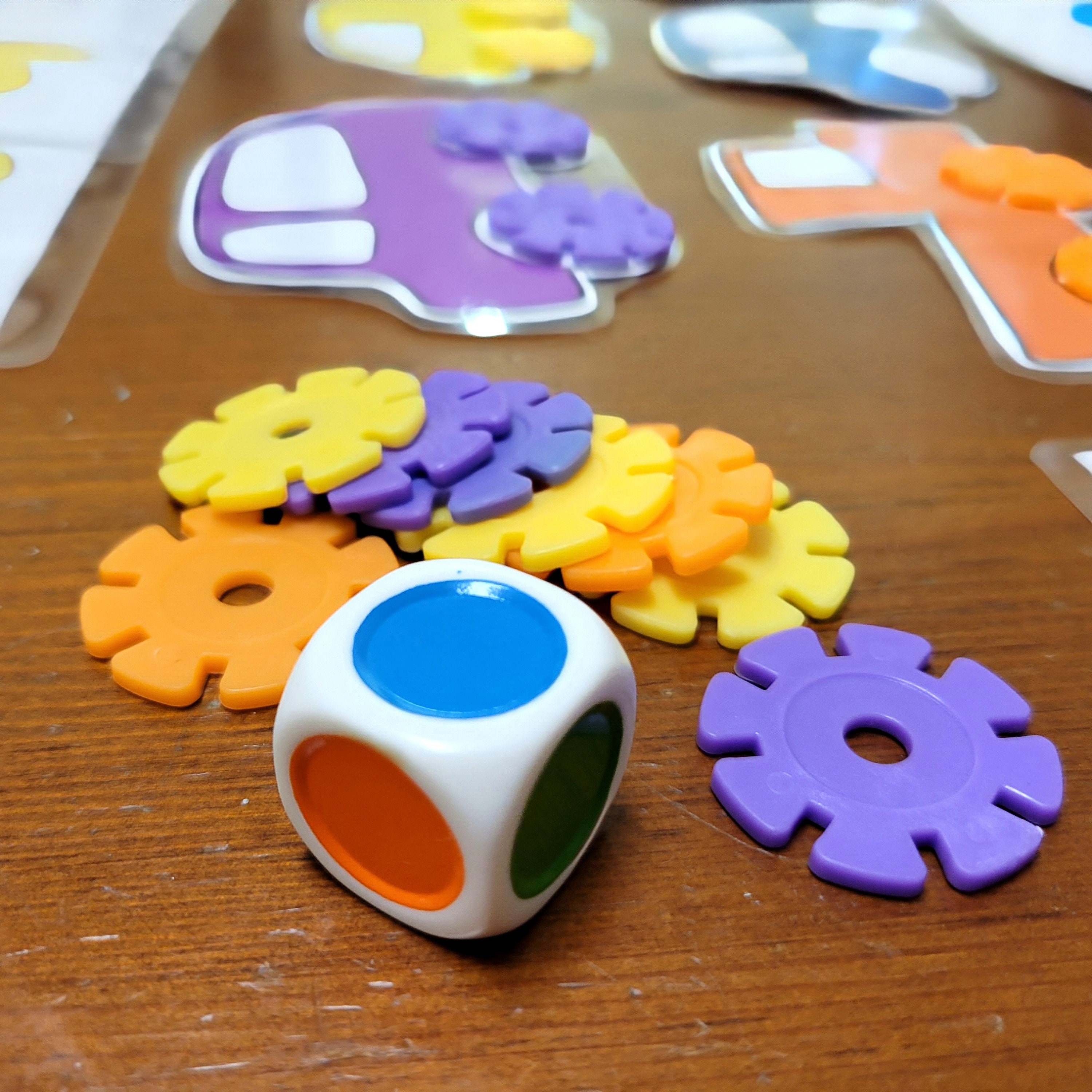 Roll-a-match Dice and Disc Game / Pre-k and Kindergarten Game ...