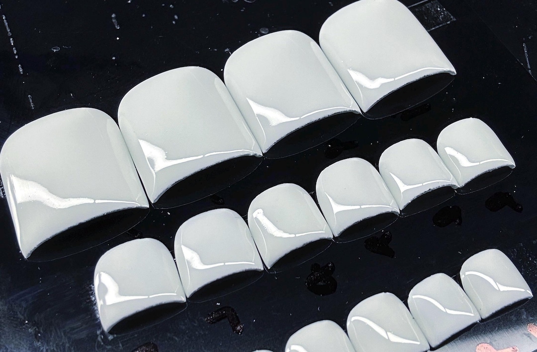 Solid White or Black Glow in the Dark Press on Toes| Fake Toe Nails ...