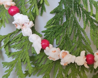Crochet Popcorn and Cranberry Christmas Tree Garland, Nostalgic ...