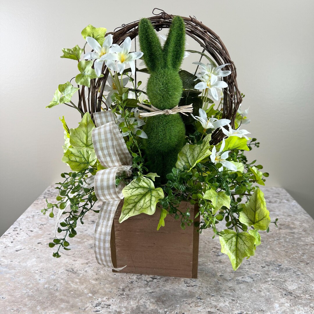 Easter Greenery & Floral Arrangement | Spring Cottage Table Centerpiece ...