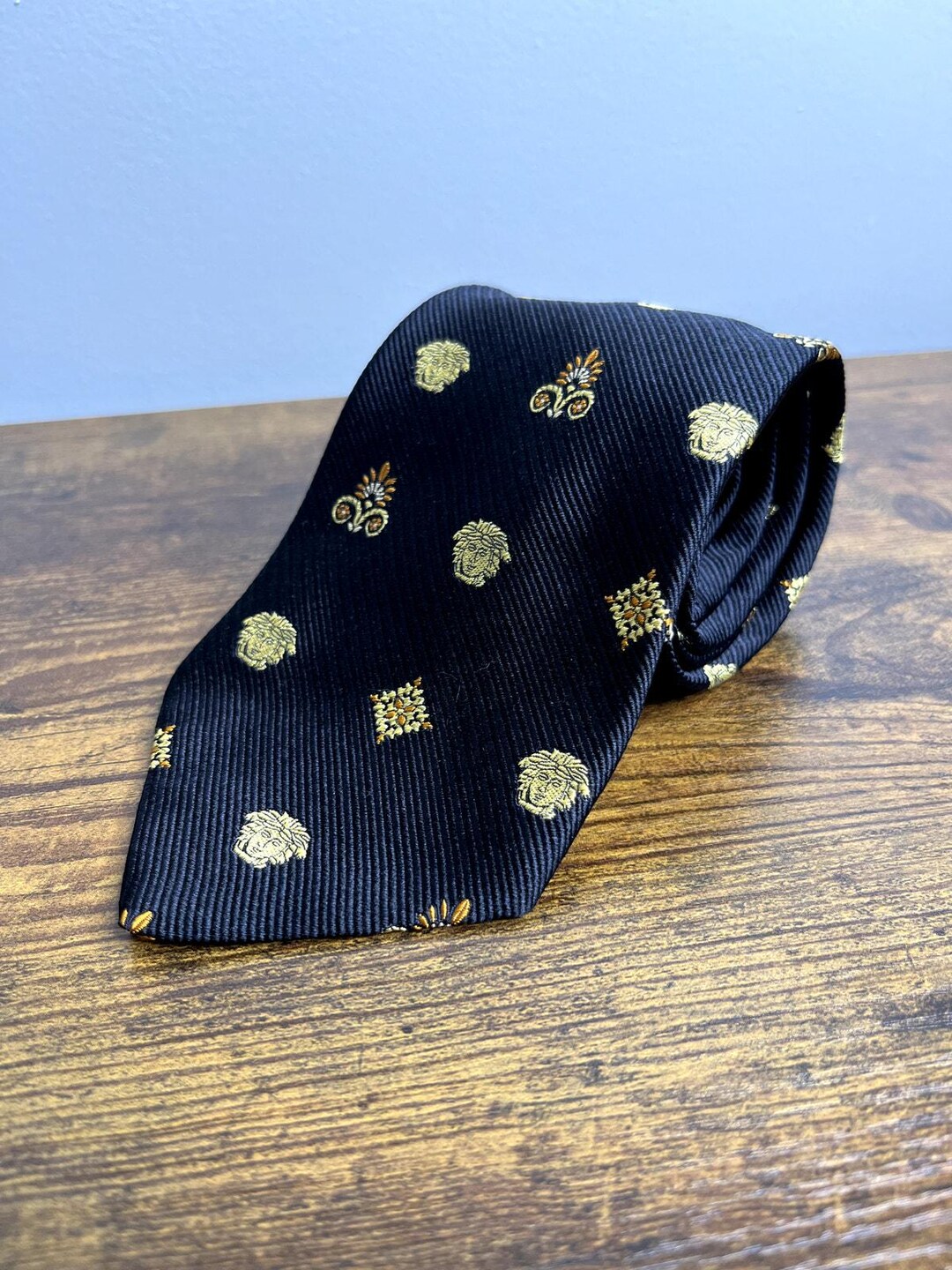 NWOT 1980s Gianni Versace Logo Crest Black Gold Medusa Baroque Italy ...