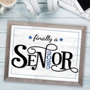 Cute Back to School Sign for Seniors, First Day of Senior Year Photo ...