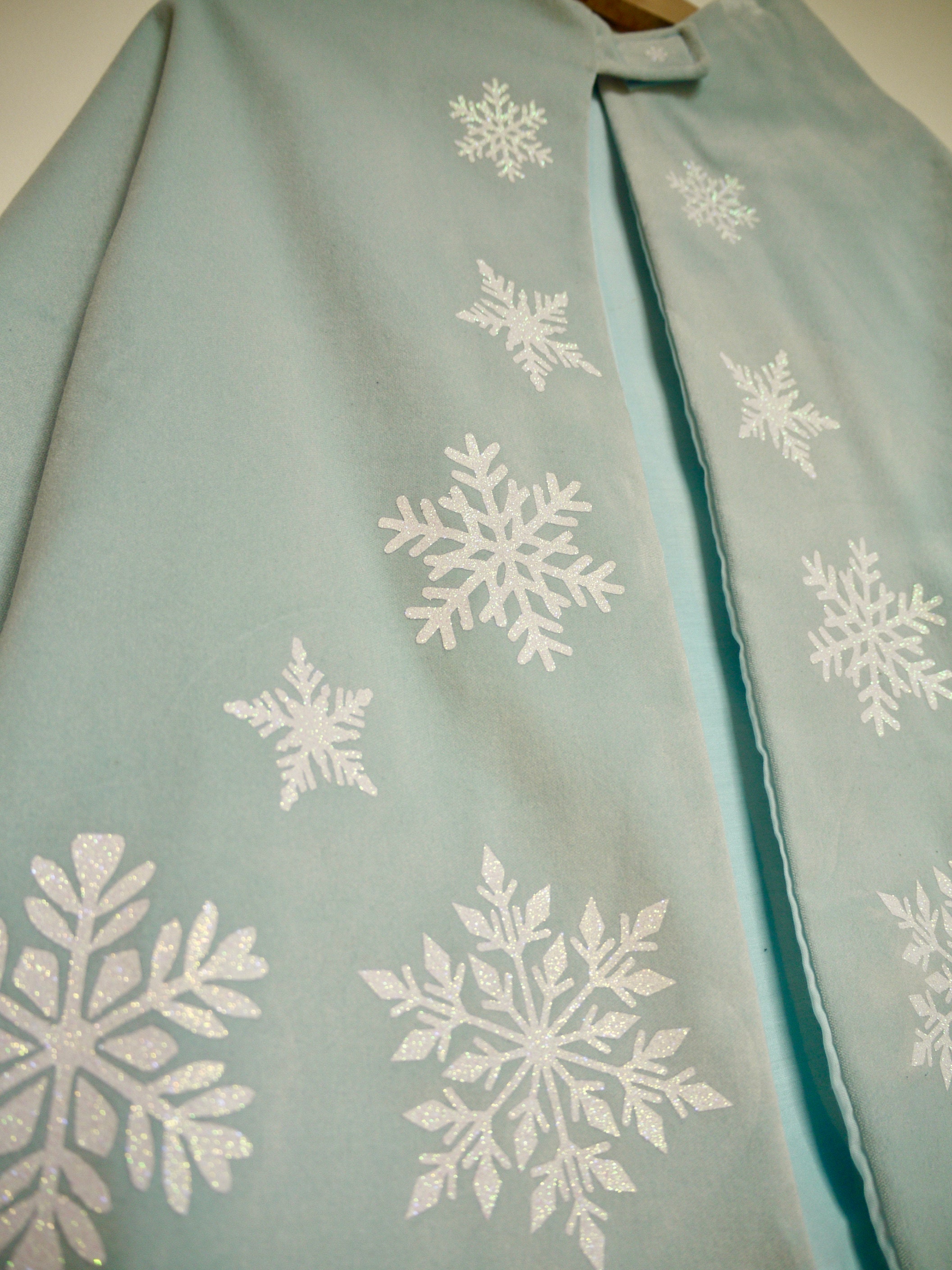 The Snowflake Cape - Etsy UK