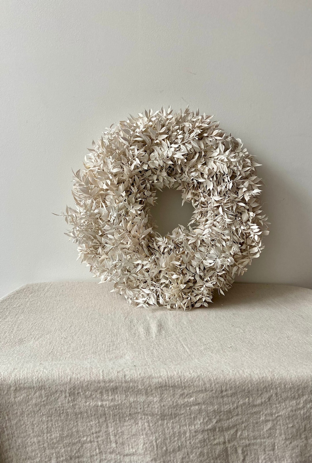 Wreath Made of Ruscus White Dried Flowers Home Decor Flower Wreath ...