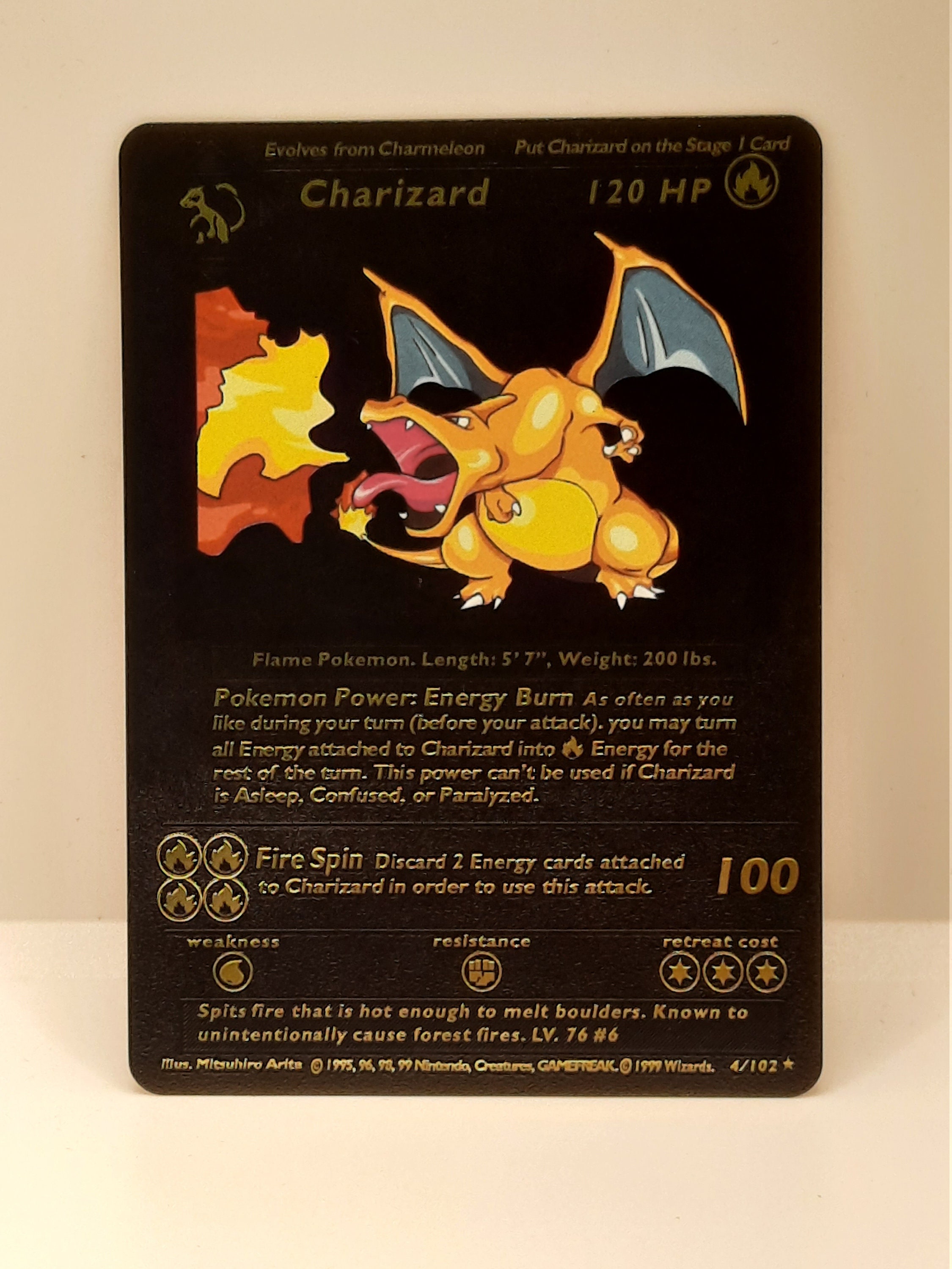 Papel De Parede Charizard Preto Pokemon Charizard VMAX Shiny Plastic