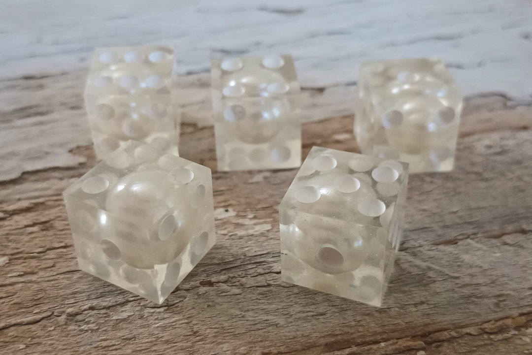 Set of 5 Pip Pearl Dice - Etsy