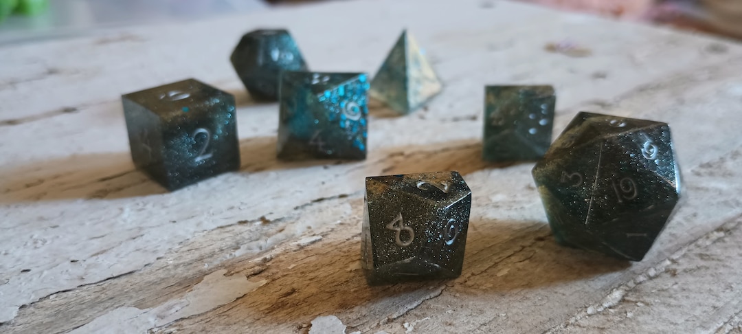 Set of 7 Polyhedral Sharp Edged Gaming Dice Black Gold - Etsy