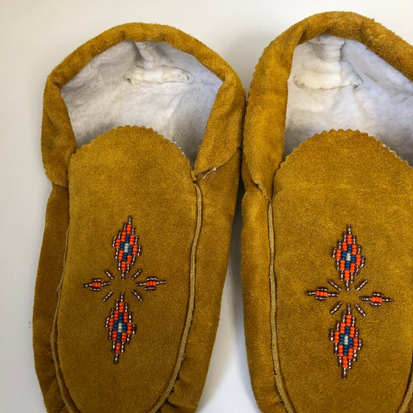 Native Made Slippers - Etsy