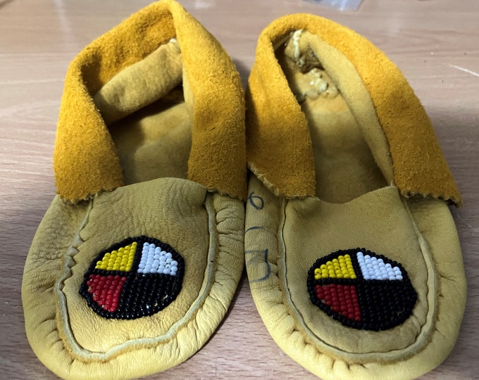 Native American Toddler/child Beaded Leather Moccasins Native American ...