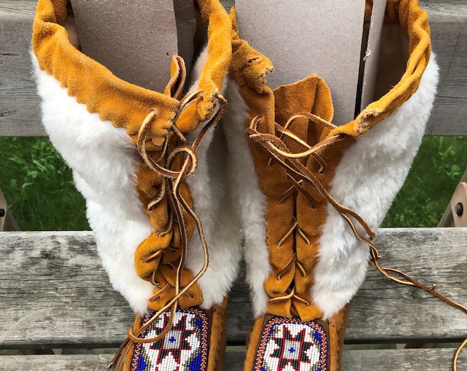 Pre Owned Native American Hand Crafted Beaded Moose Hide Mukluks Soft ...