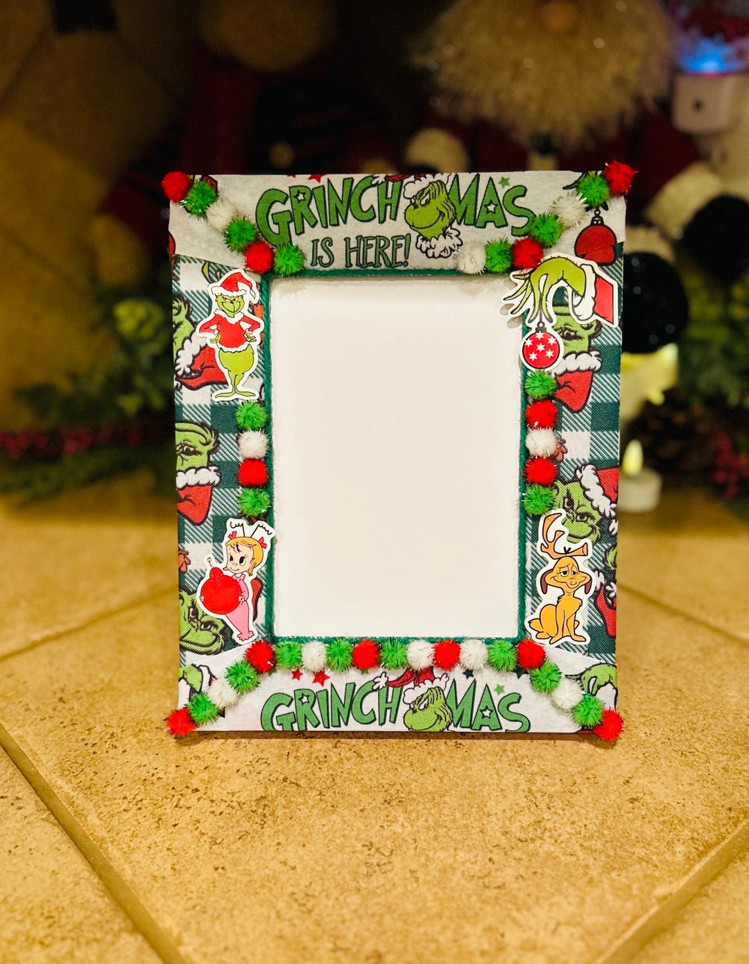Grinch Pom Pom 5x7 Picture Frame - Etsy
