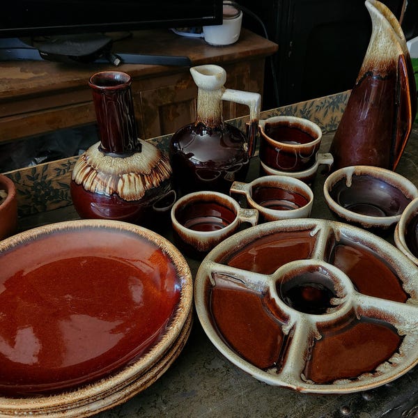 Hull Pottery - Etsy