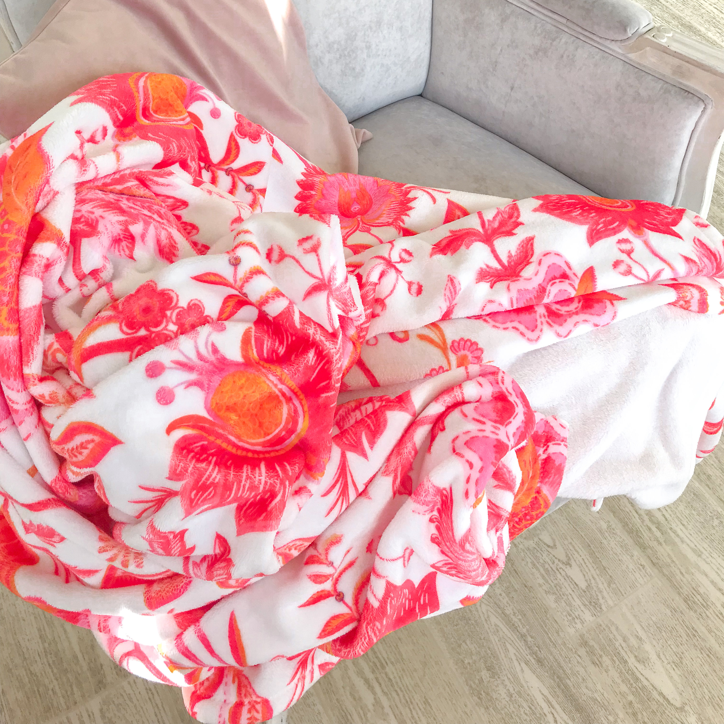 Pink Floral Preppy Blanket, Preppy Aesthetic Blanket for Teens, Preppy ...