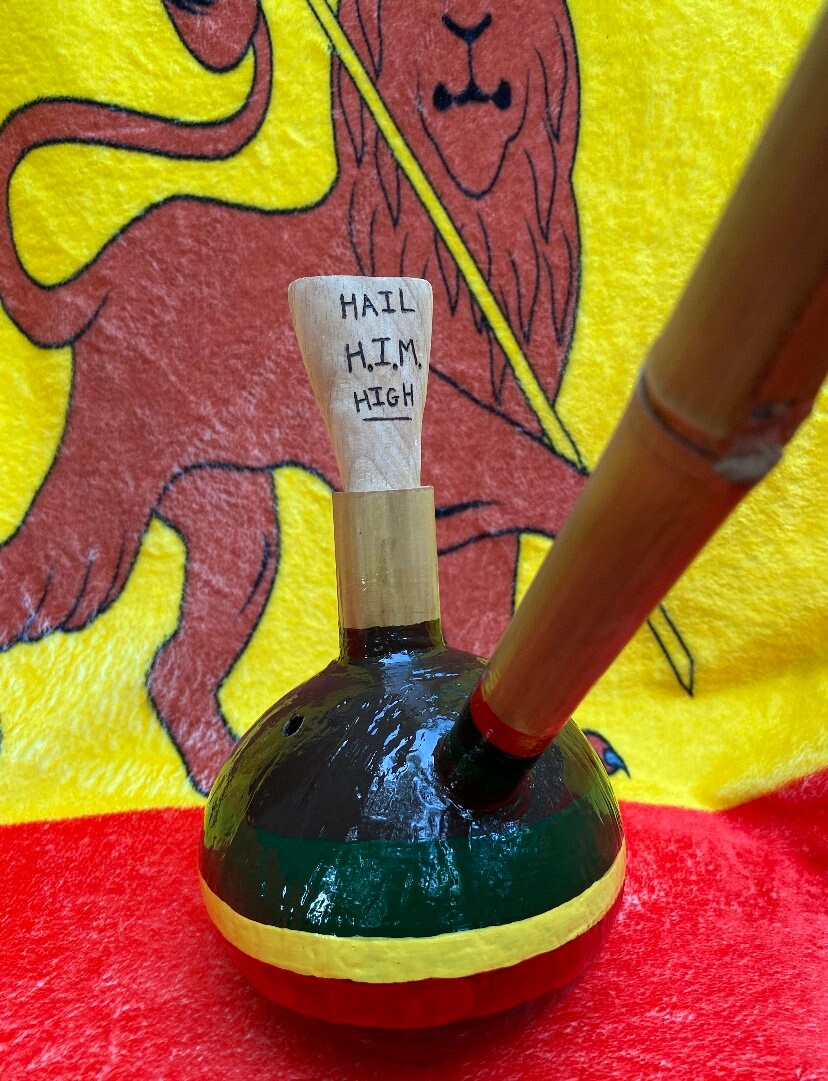 Majestic Coconut Chalice Pipe - Etsy