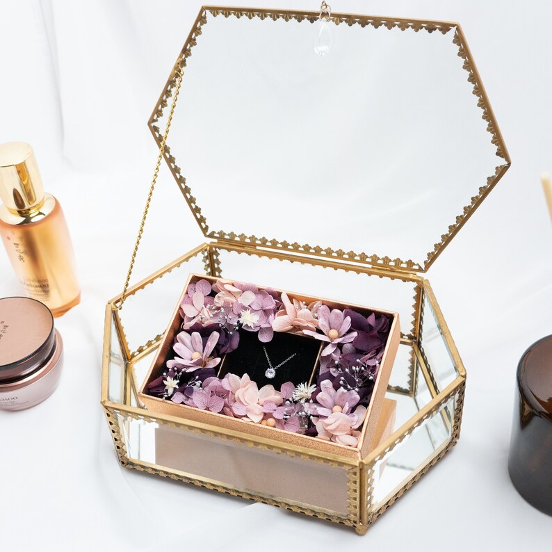 Elegant Flower Box With Solitaire Necklace - Etsy