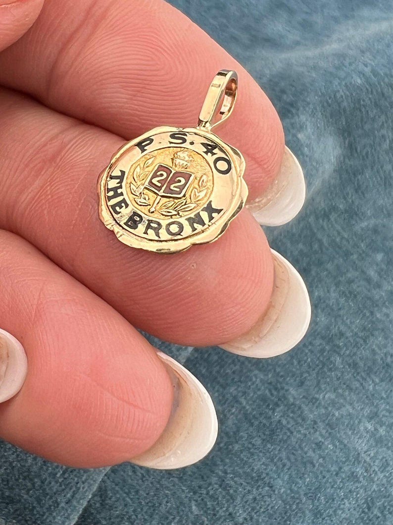 14k Gold Public School PS 40 "the Bronx" Insignia Pendant. Class of '22 ...