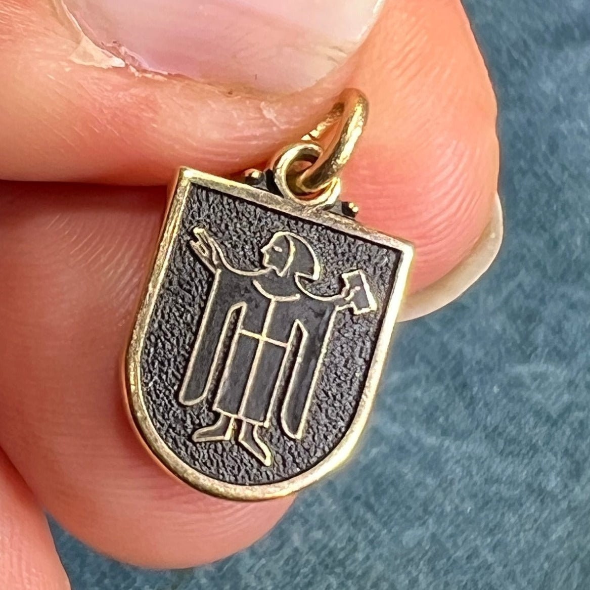 14k Yellow Gold Monk Friar Shield Pendant. Blackened Gold - Etsy