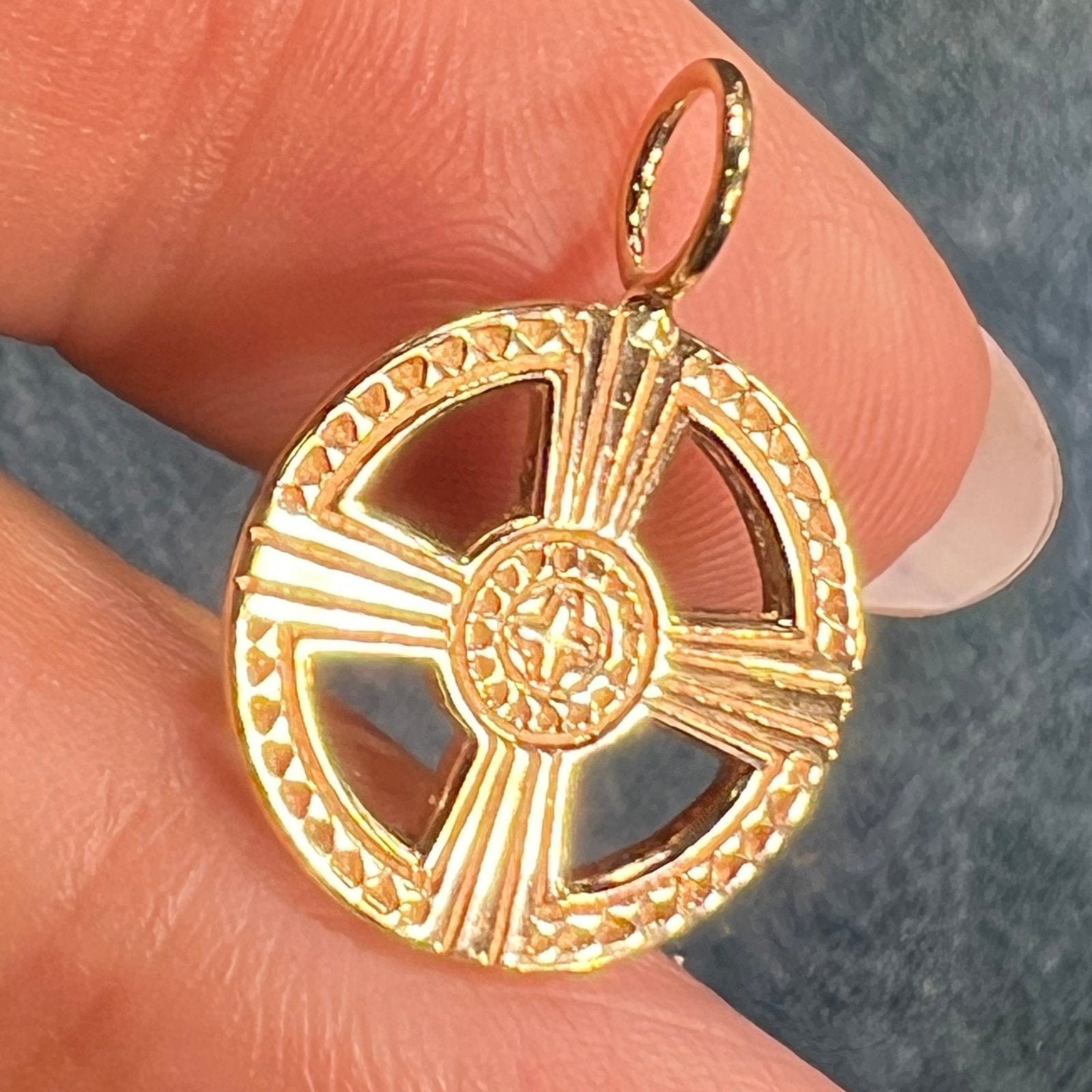 14k Gold Encircled Sunburst Cross Pendant. Famous US Designer - Etsy