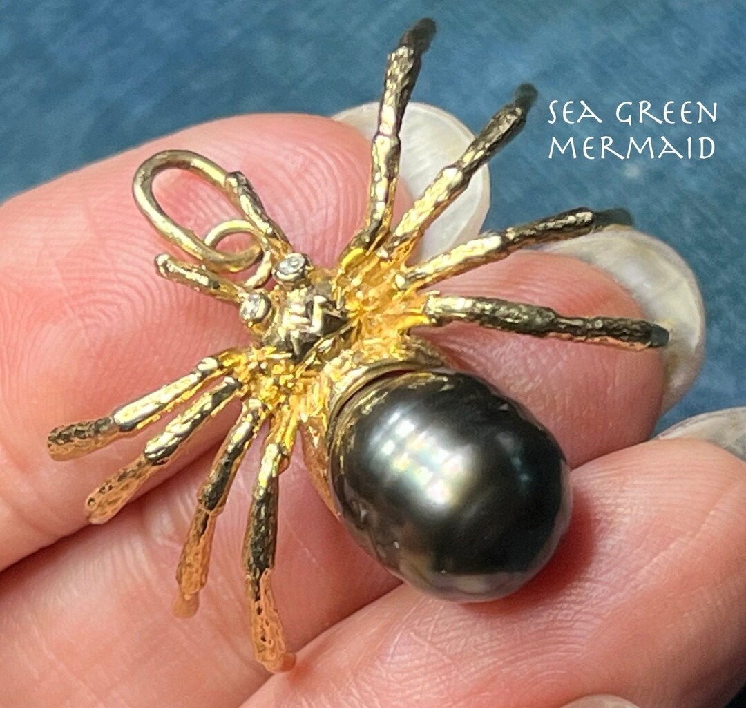 14k Gold Black Pearl Diamond Tarantula Spider Pendant - Etsy