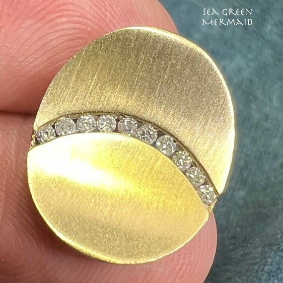 14K Yellow Gold Diamond "Rainbow" Concave Oval Disk P… - Gem