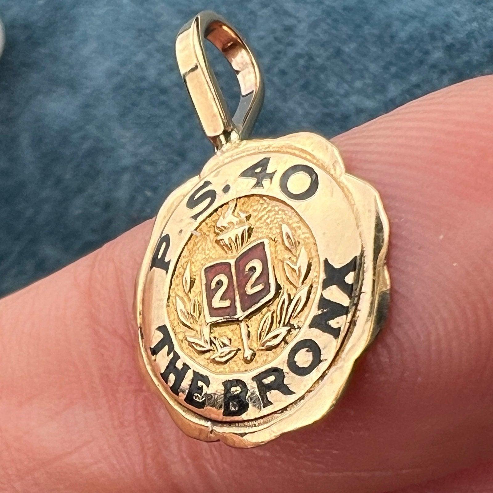 14k Gold Public School PS 40 "the Bronx" Insignia Pendant. Class of '22 ...