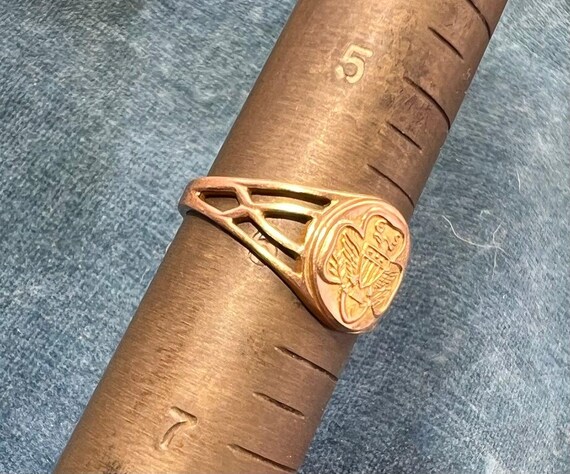 10k Yellow Gold GIRL SCOUT Trefoil Deco Signet Ring. … - Gem
