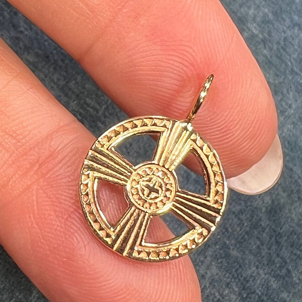 14k Gold Encircled Sunburst Cross Pendant. Famous US Designer - Etsy