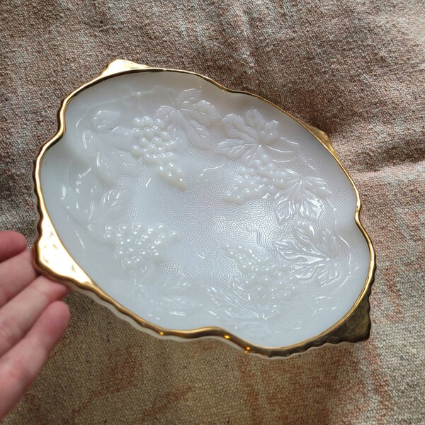 Milk Glass Platter - Etsy